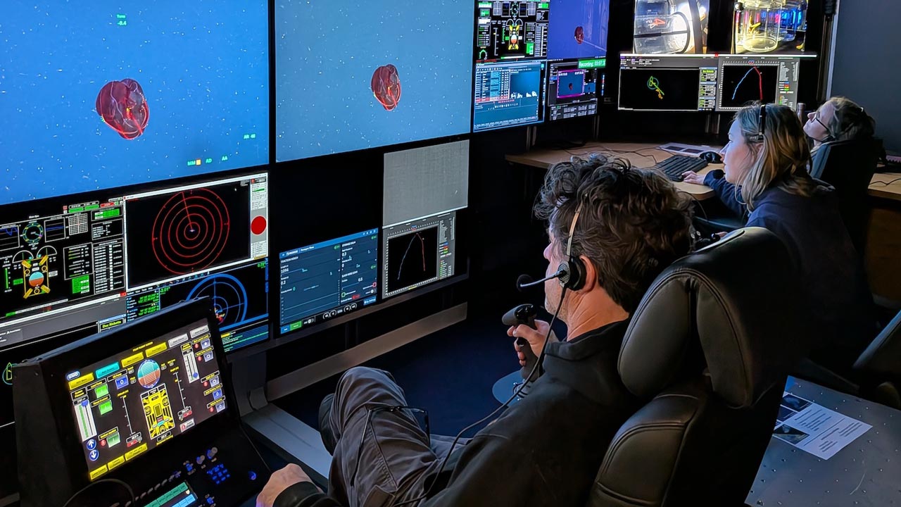 MBARI completes first ROV science dives from new flagship research ...