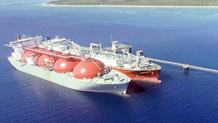 First Ship-to-Ship Transfer of LNG in The Bahamas | Seawanderer